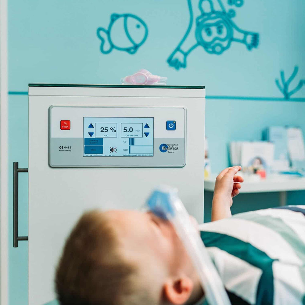 Baldus Touch - 70 Oxygen-Nitrous Oxide Mixer Unit With Encased Cart ...